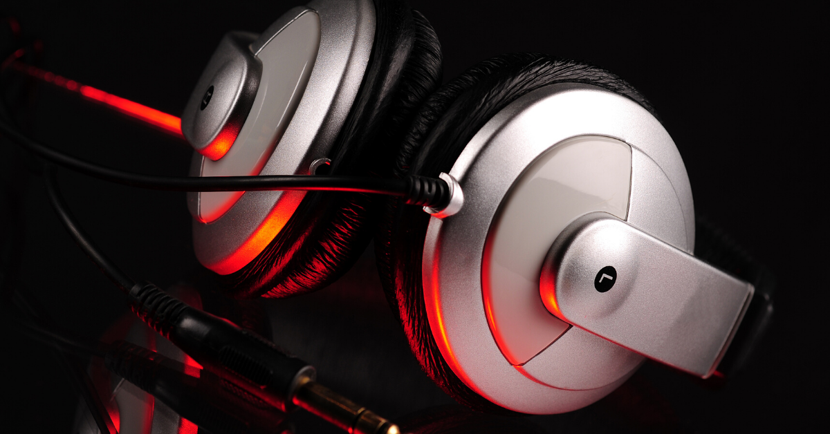 Buying The Right Headphones - TheAppTimes Guide